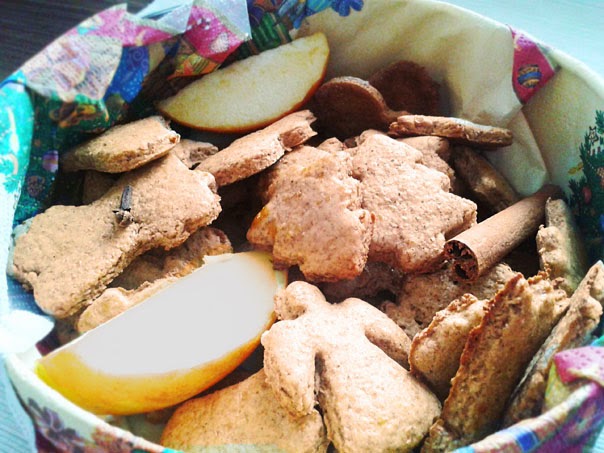 Fitness girl recipes: Healthy gingerbread spelt flour cookies