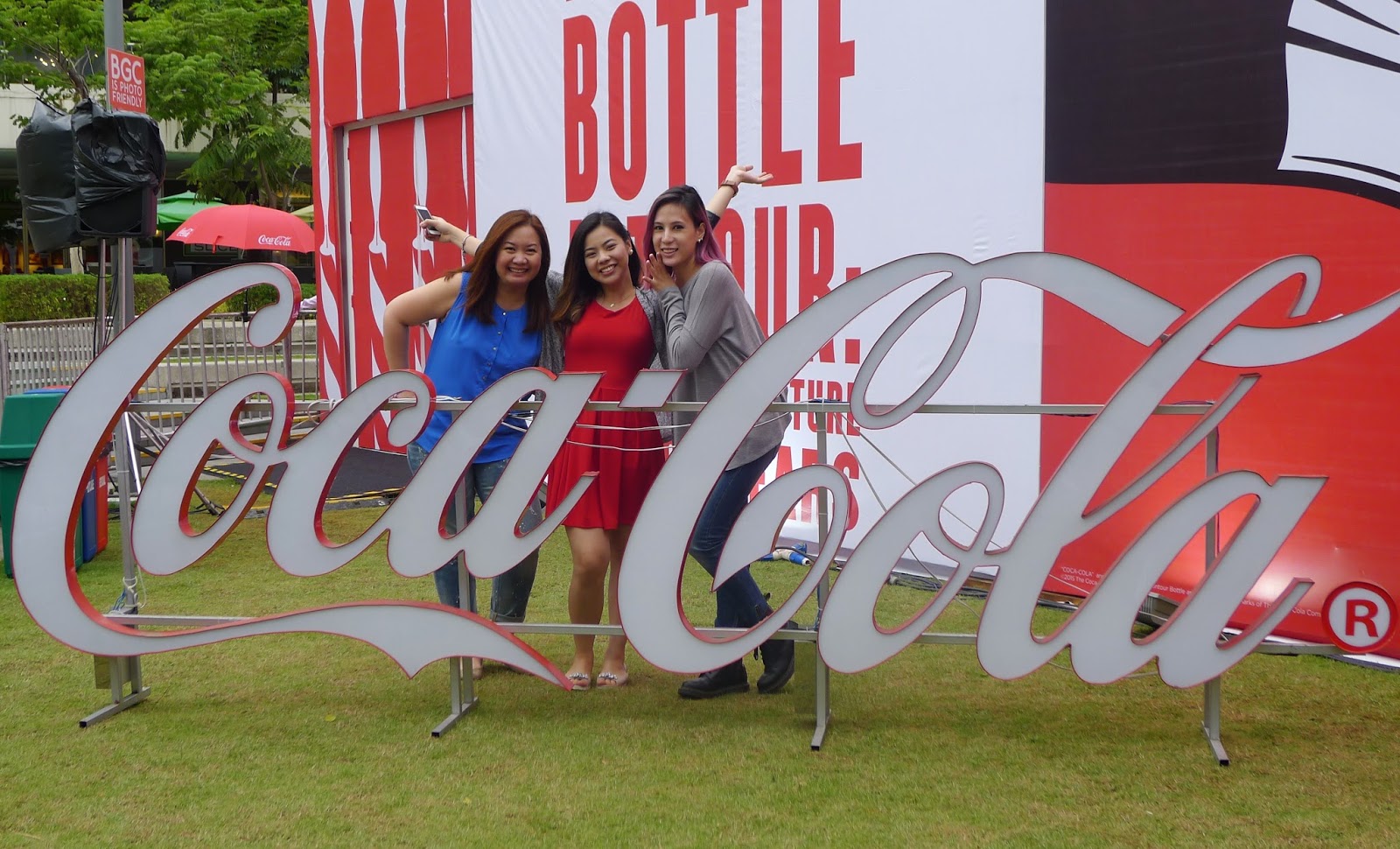 The Coca-Cola Bottle Art Tour: Inspiring Pop Culture for 100 Years ...