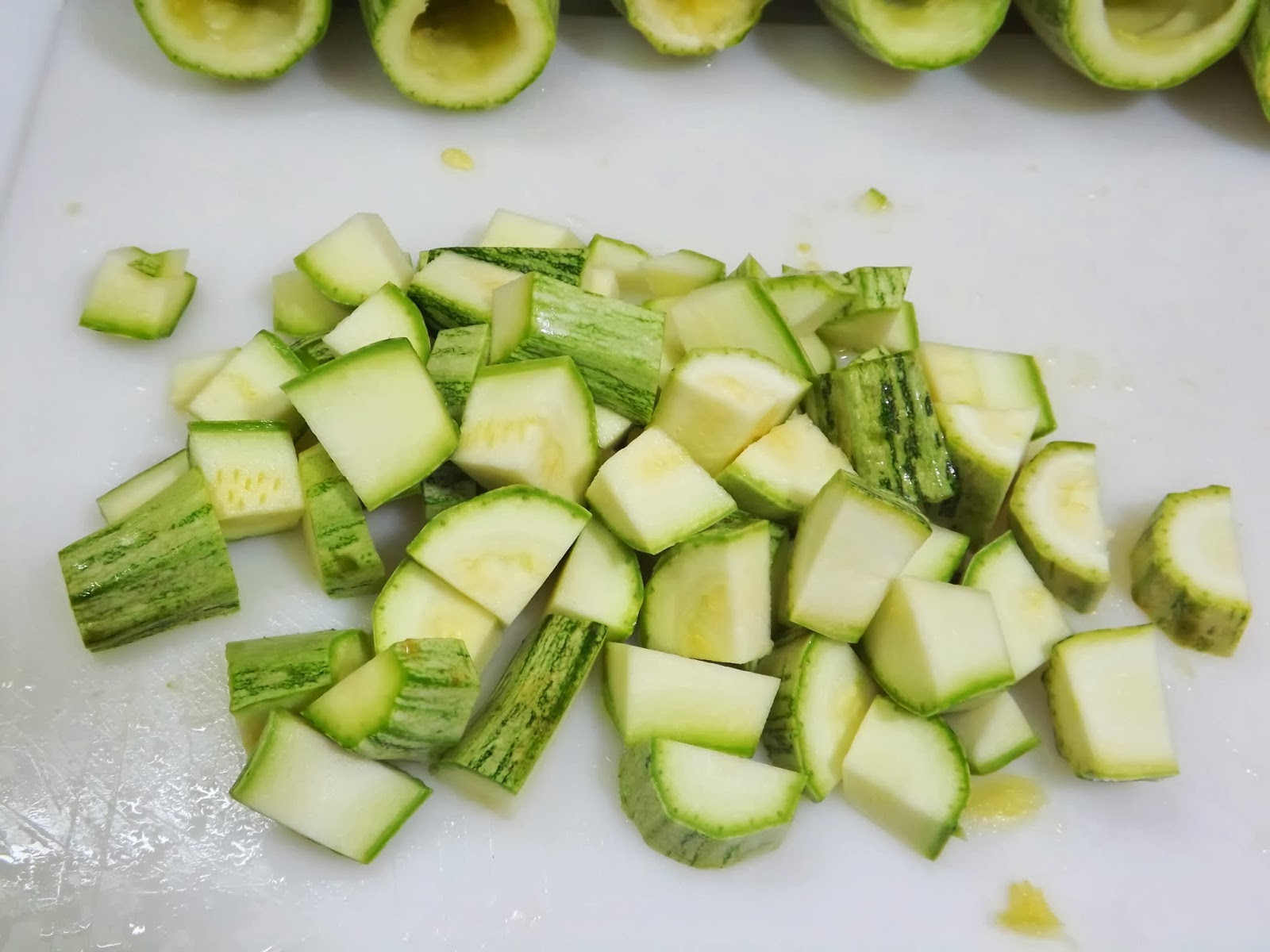 COMIDAS .... palmo a palmo... foto a foto...: ABOBRINHA RECHEADA ...