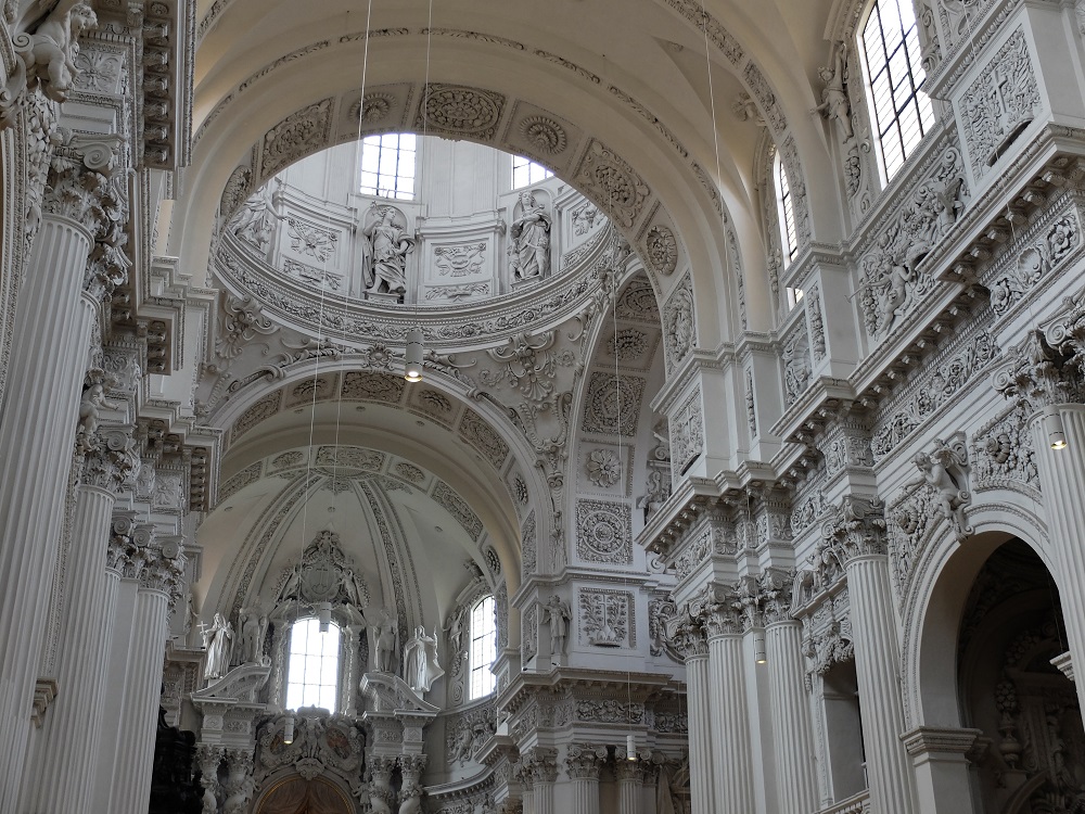 The Life of Couch: Church Architecture- Baroque, Rococco, Modern