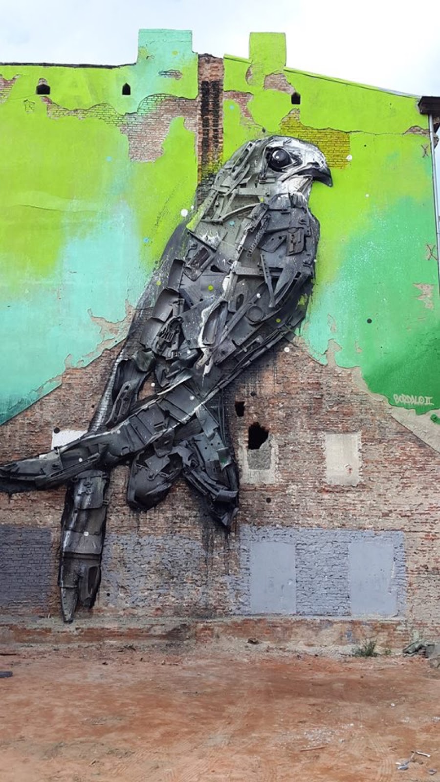 Bordalo II creates a new street art installation in Lodz, Poland ...