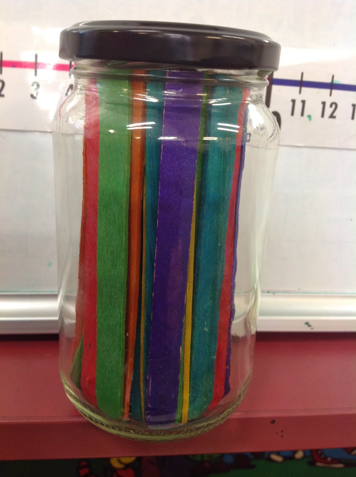 Room10: Guess how many sticks are in the jar