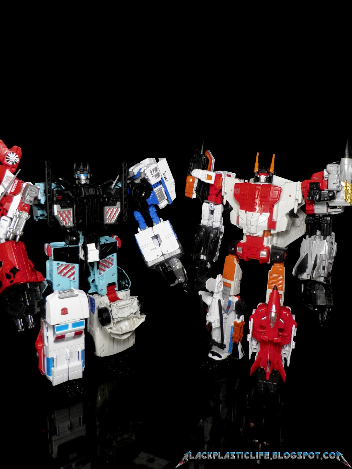 Black - Plastic - Life: Generations Combiner Wars Defensor - Pictorial ...