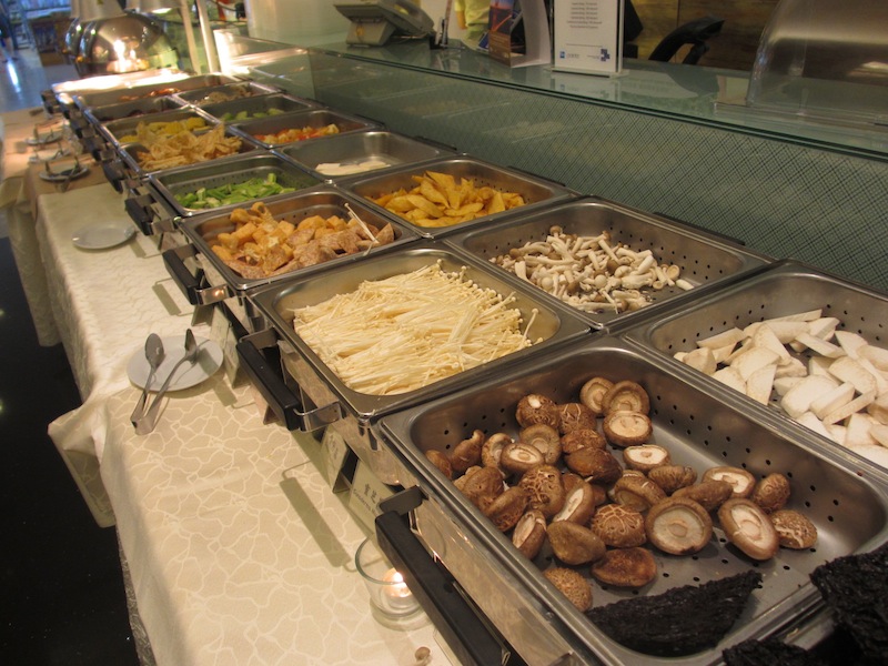 The Blackmentos Beauty Box: Boxing day dinner and steam boat lunch with ...