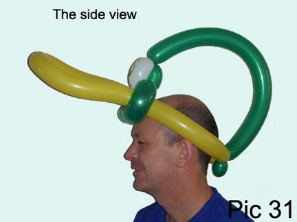 Balloon animals twisting instructions: Balloon baseball cap