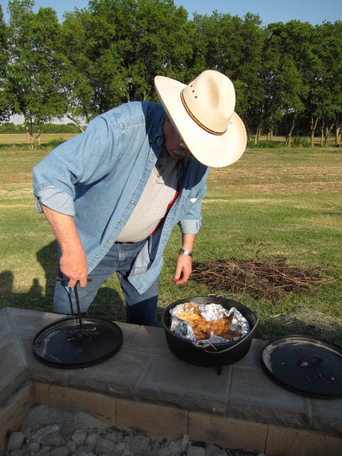 swEEts by e: Blackberry & Peach Dutch Oven Cowboy Cobbler