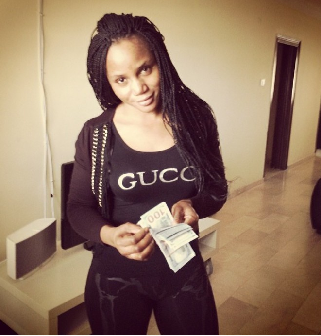 Maheeda counts her money:says her p****y selling (Photo) | Miss Petite ...