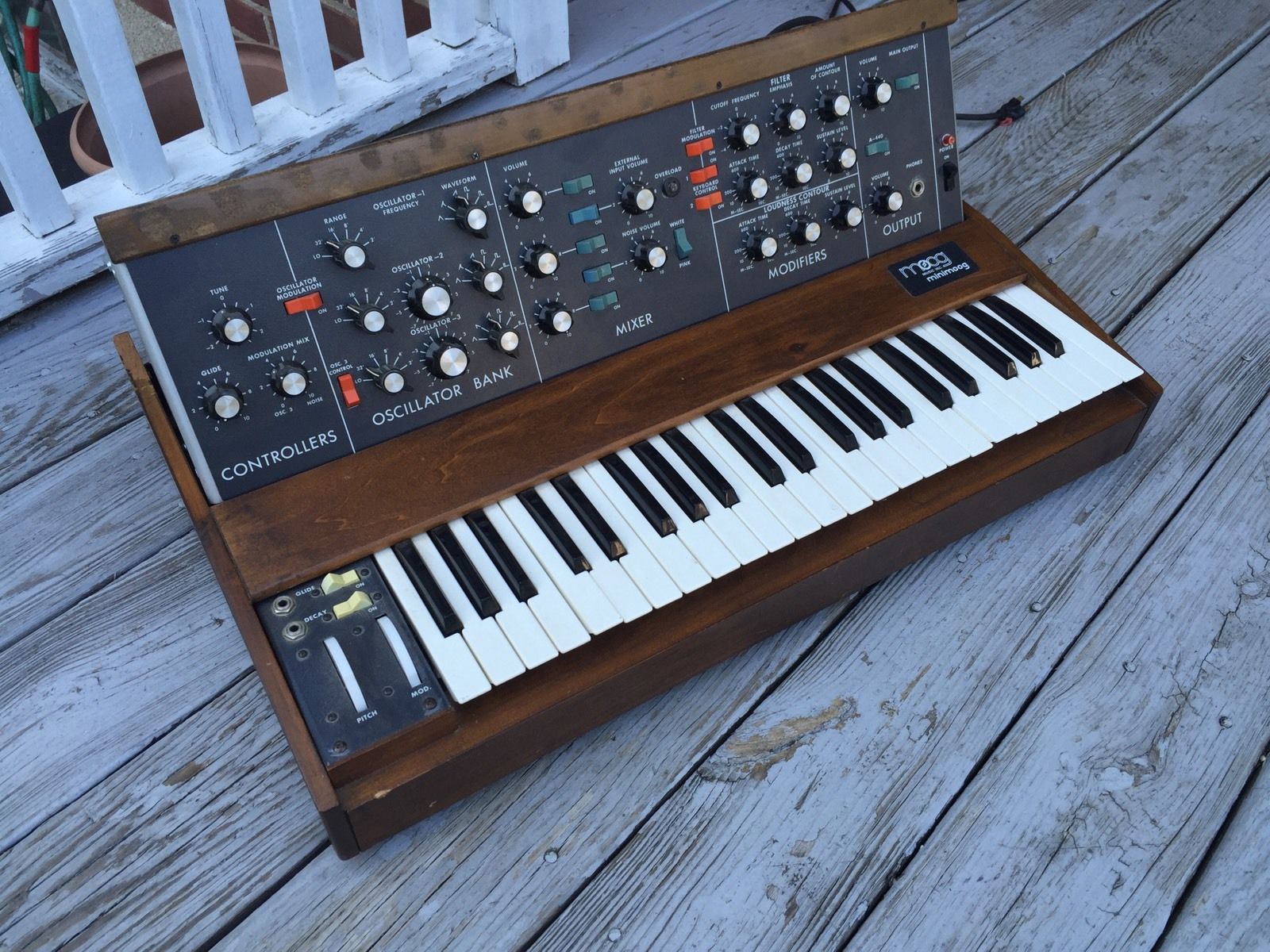 MATRIXSYNTH: Vintage Moog Minimoog Model D Serial 4882