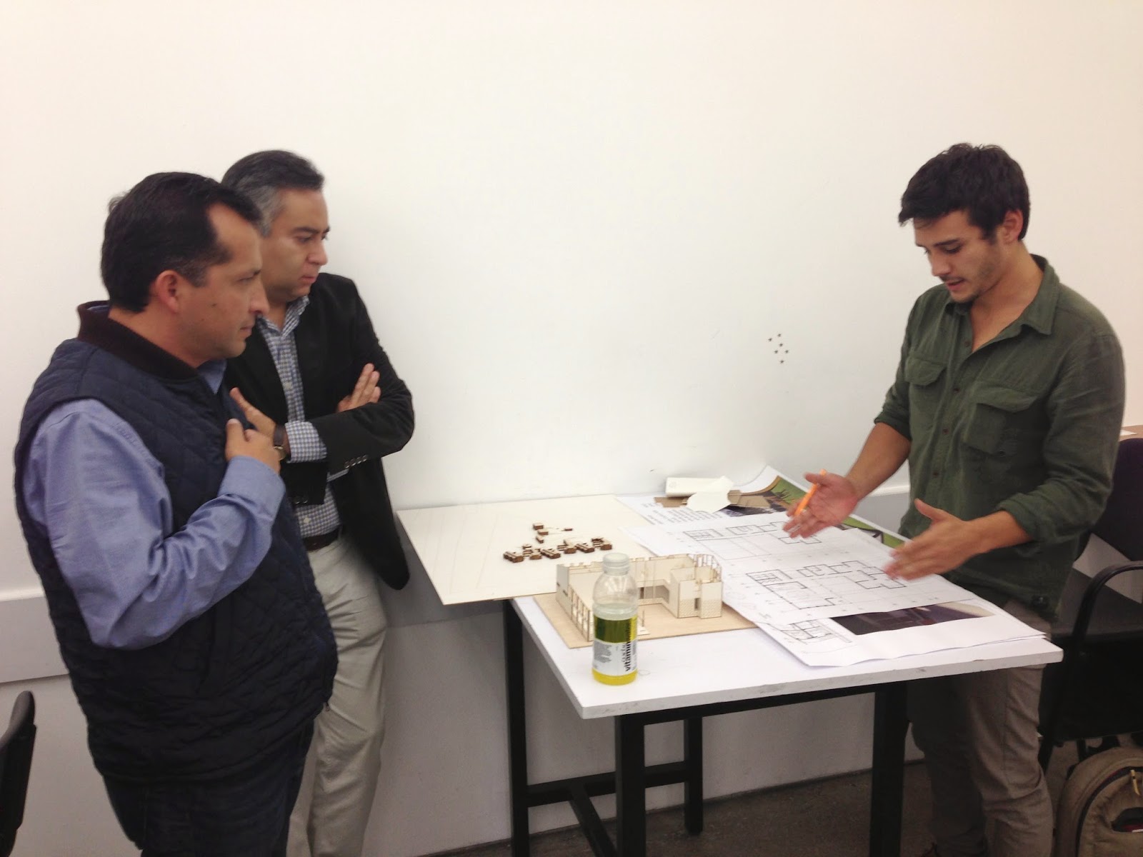 suficiente arquitectura: Entrega parcial proyecto arquitectónico, 21 de ...