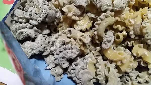 Under The Angsana Tree: Creepy crawly food scares