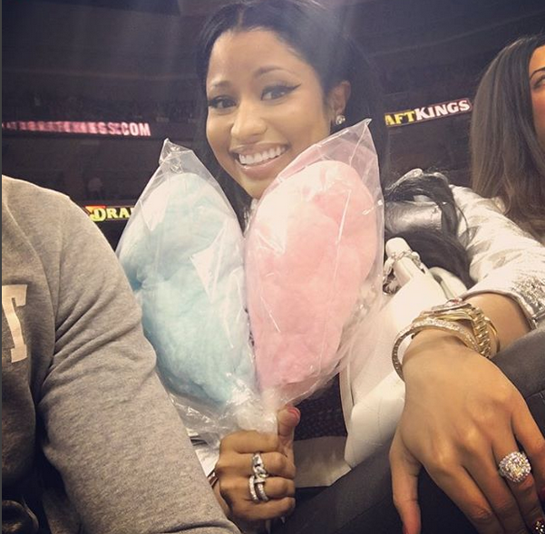 Nicki Minaj and Meek Mill loved up at basketball game(Photos) – AwomKenneth