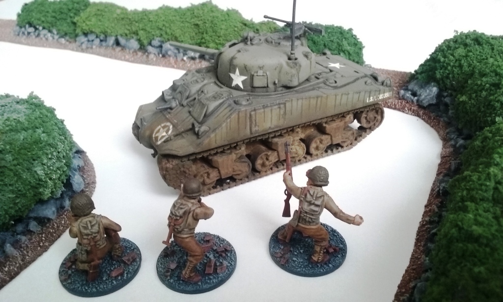WrocWar: Bolt Action: M4 Sherman 75mm & M3 Halftrack in bocage.