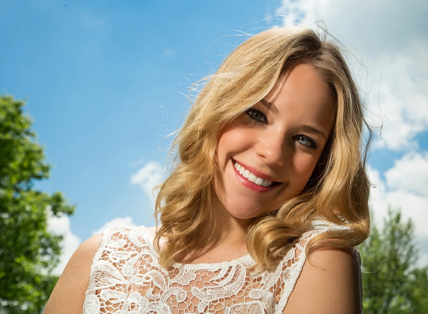 Tom Tidball Blog: REAL NEBRASKA GIRL...