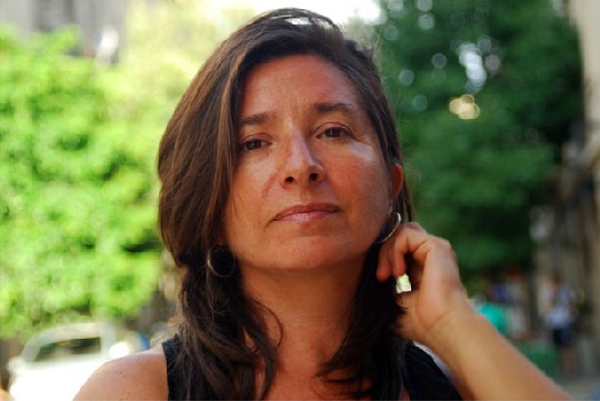 Llevar la poesía a los oídos de la gente ~ EL DESAGUADERO