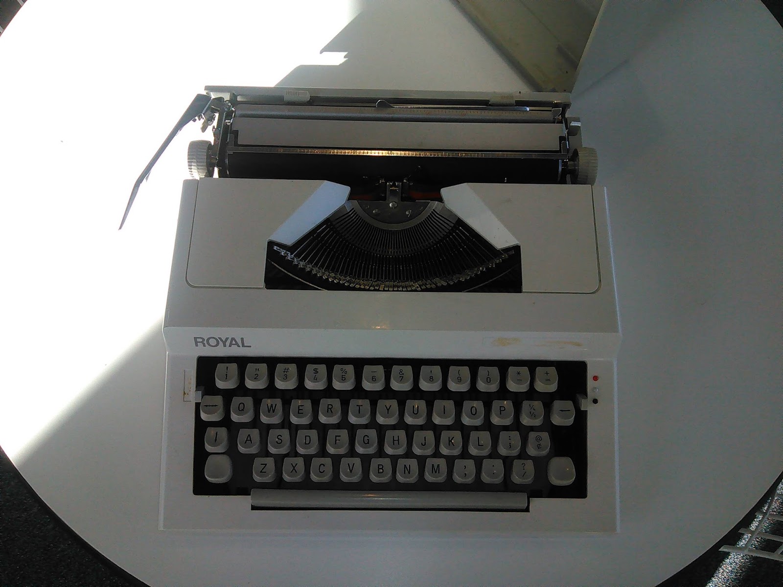 Royal Typewriters: Royal Safari IV, circa 1990