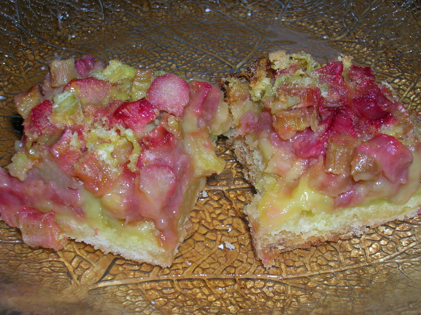 Kitchen Ninja Momma: Rhubarb Squares