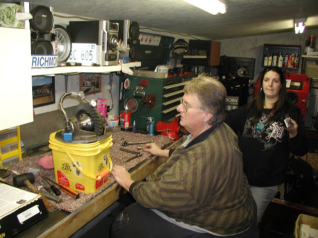 Wally&Sue: Nine inch Ford gearset setup and Detroit Locker