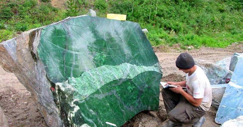 The Jade Deposits in Canada - Geology In
