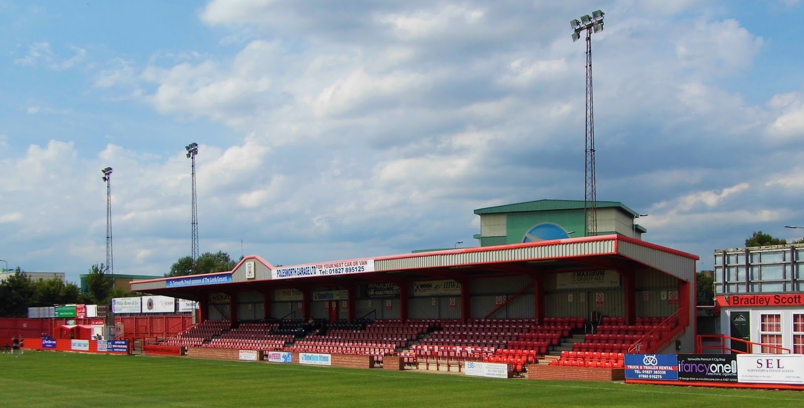 We all stand together: LIONS UNBEATEN START CONTINUES AT THE LAMB ...