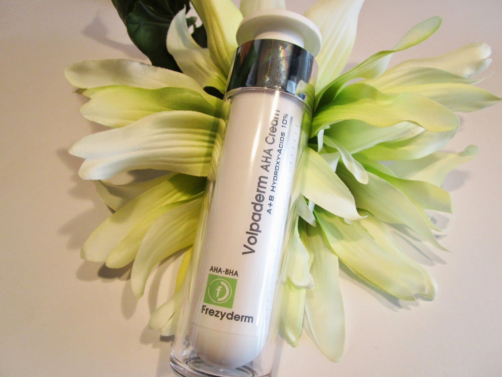 El Espejo de la BELLEZA: Volpaderm de Frezyderm...Hidroxiácidos AHA y ...