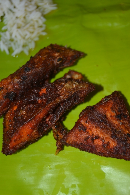 Vaniensamayalarai: Vavval Fish Fry / Masala Fish Fry