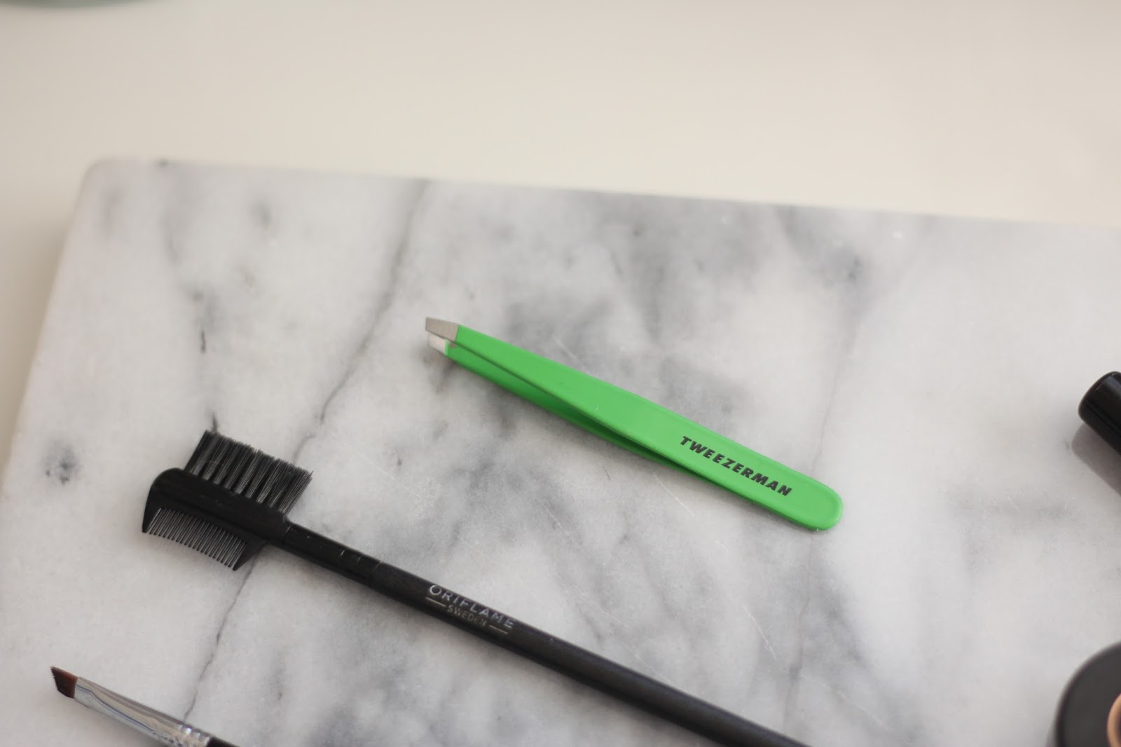 How to get perfect brows | BEAUTY FINE PRINT