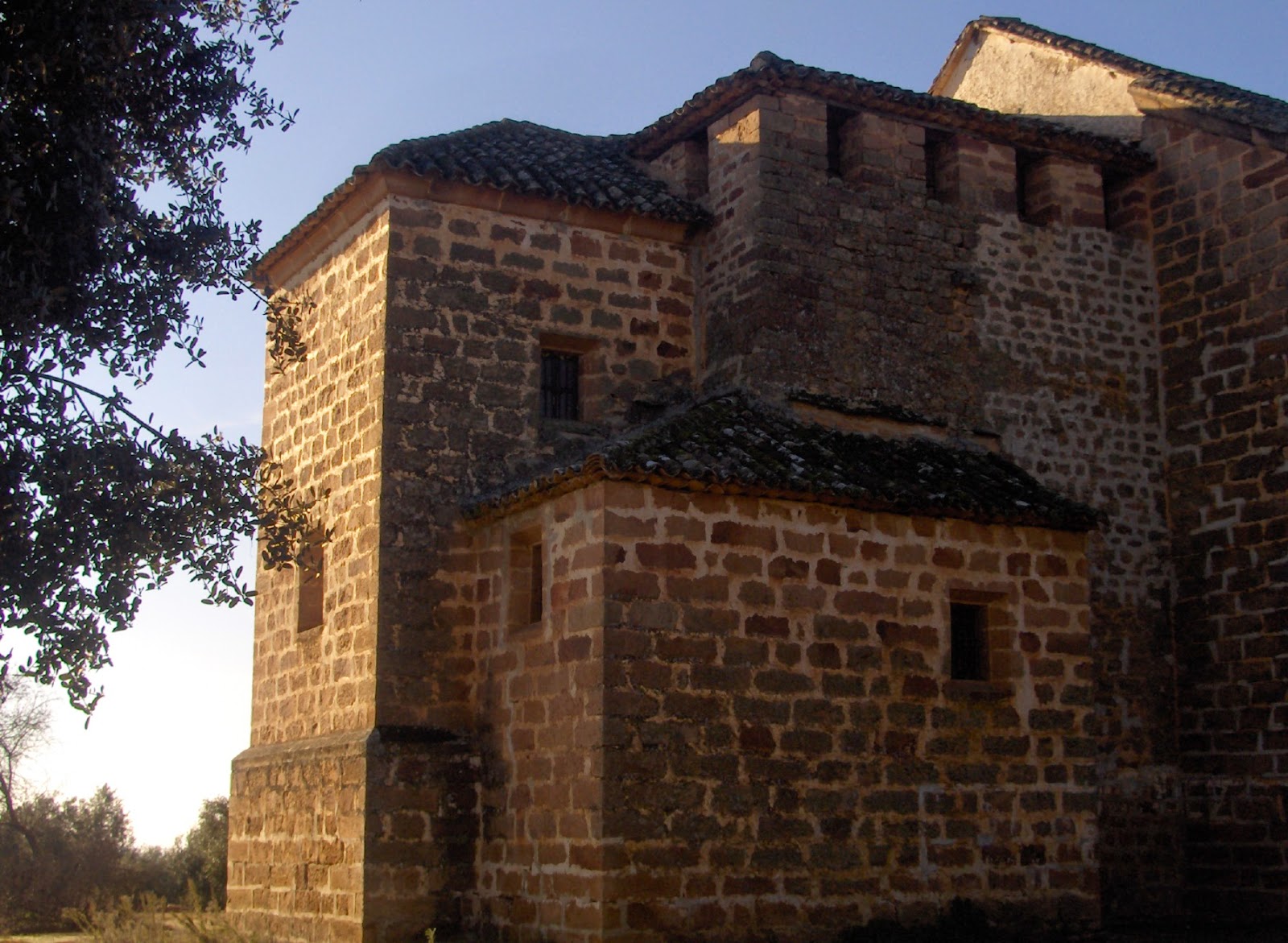el cotanillo: De torreones calatravos...
