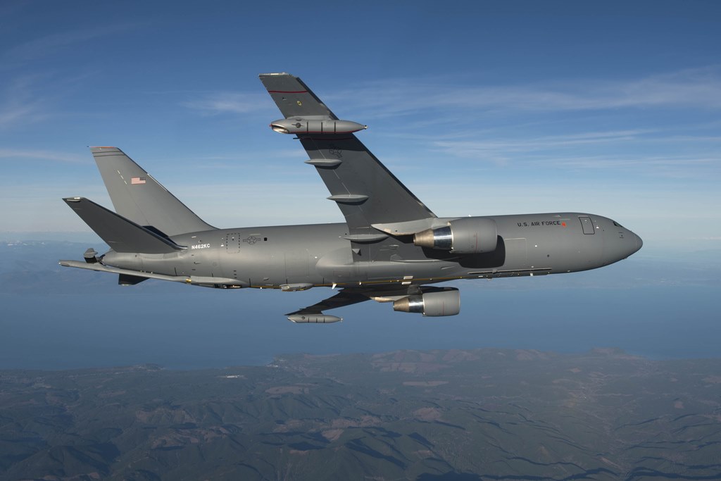 DEFENSE STUDIES: Hasil Kajian TNI AU : Tanker KC-46 Lebih Unggul