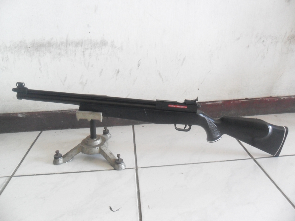 SENAPAN ANGIN: SENAPAN ANGIN POMPA SHARP