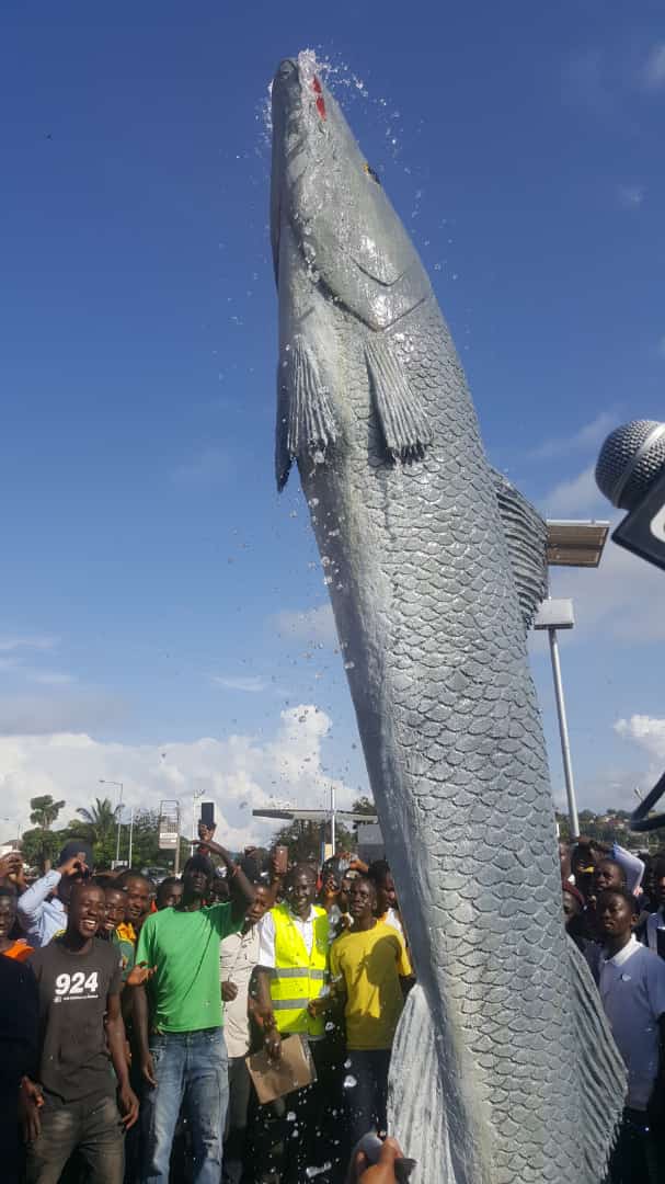 MKOA WA KIGOMA WAZINDUA SANAMU YA PICHA YA MGEBUKA - MICHUZI BLOG