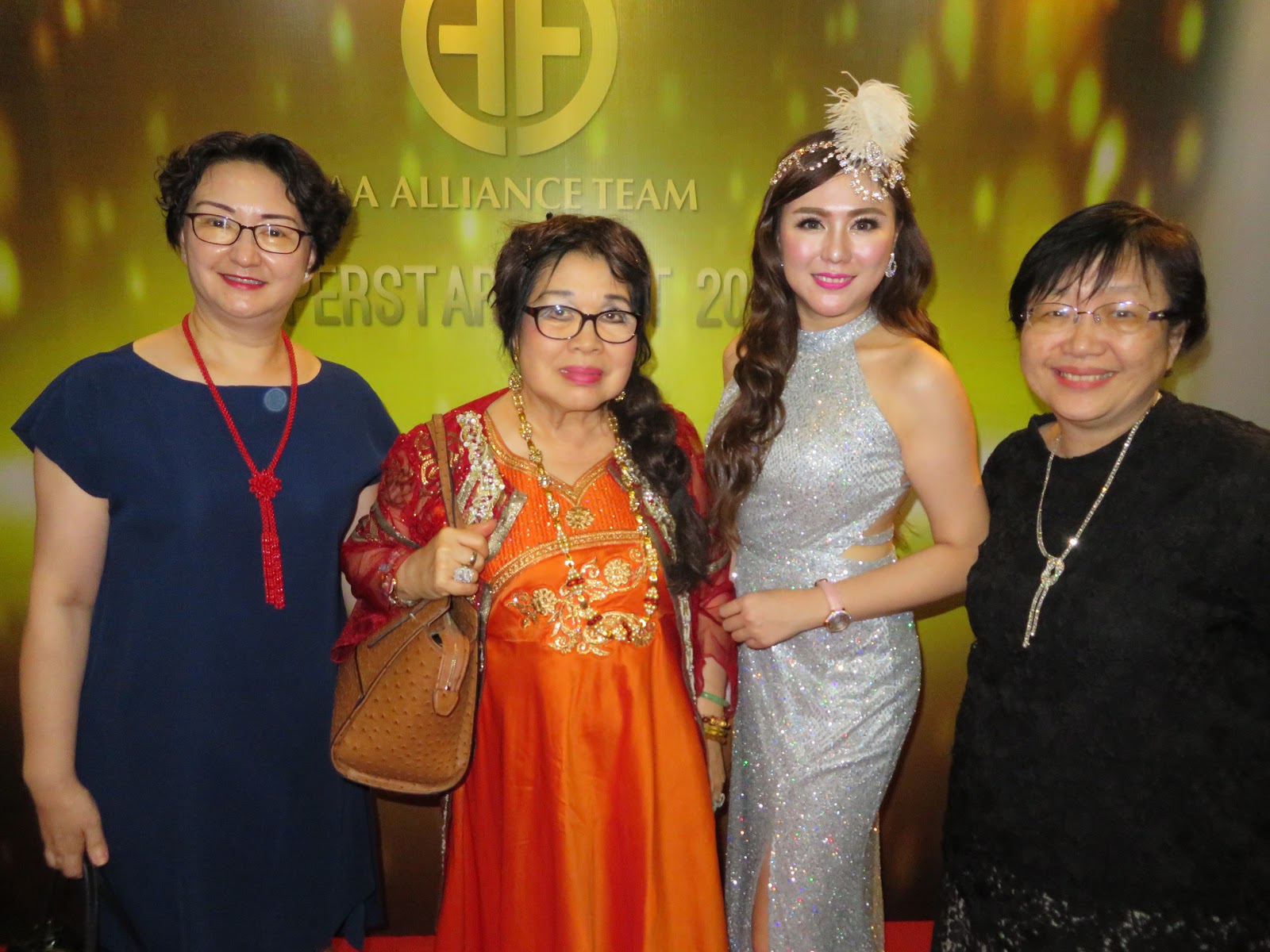 Kee Hua Chee Live!: BEAUTY QUEEN ANNIE LOW, MALAYSIA'S BEST PERFORMING ...