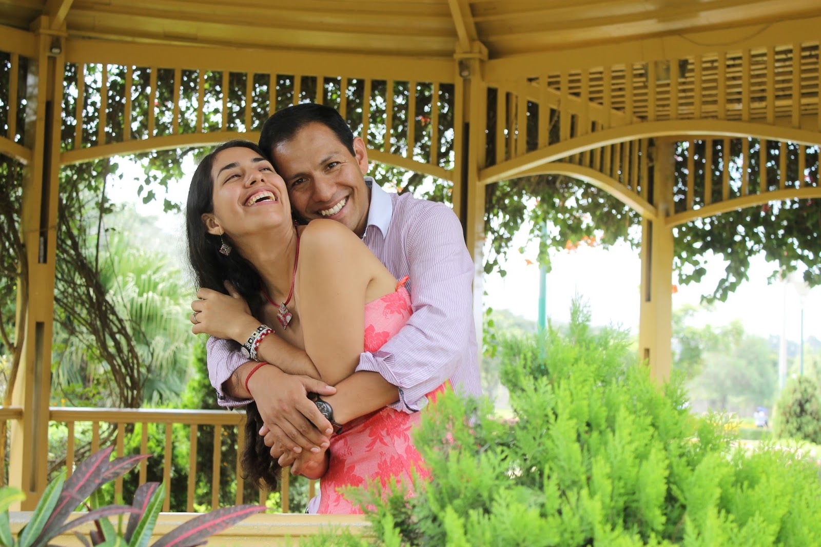 ¿Cómo mantienen renovado el romance en su matrimonio? | Revista La Fuente