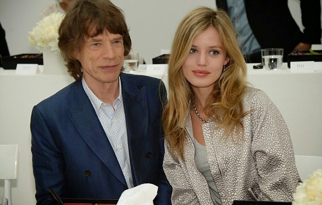 Filha fala sobre Mick Jagger: "me abriu os olhos sobre o mundo".