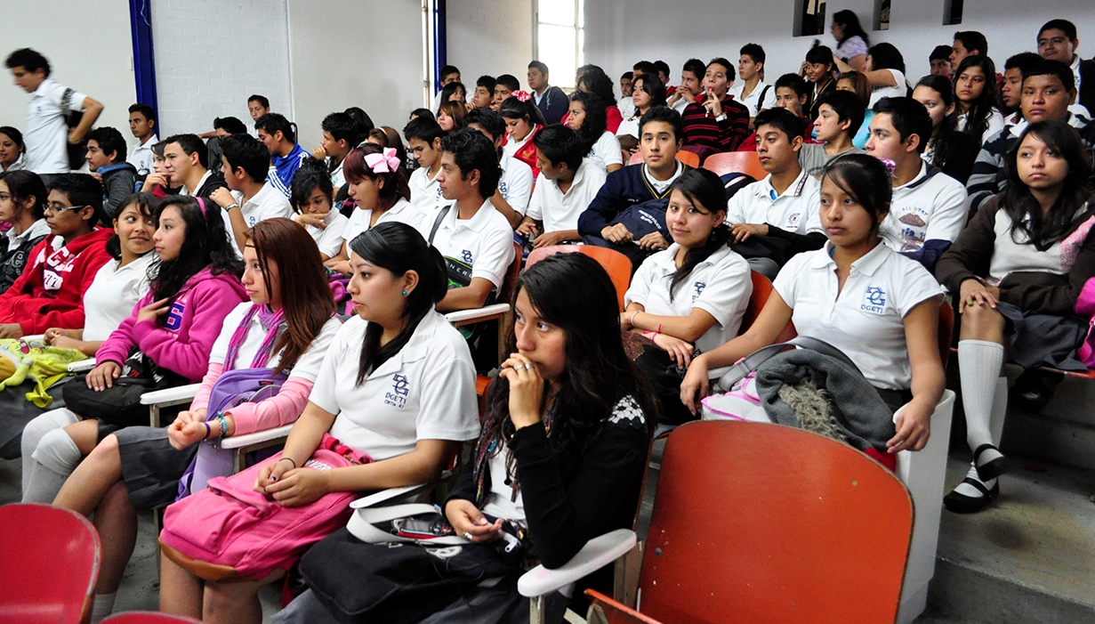 ASTRO 2002: CONCIENTIZAN A ESTUDIANTES DEL CBTIS 47 SOBRE UN NOVIAZGO ...