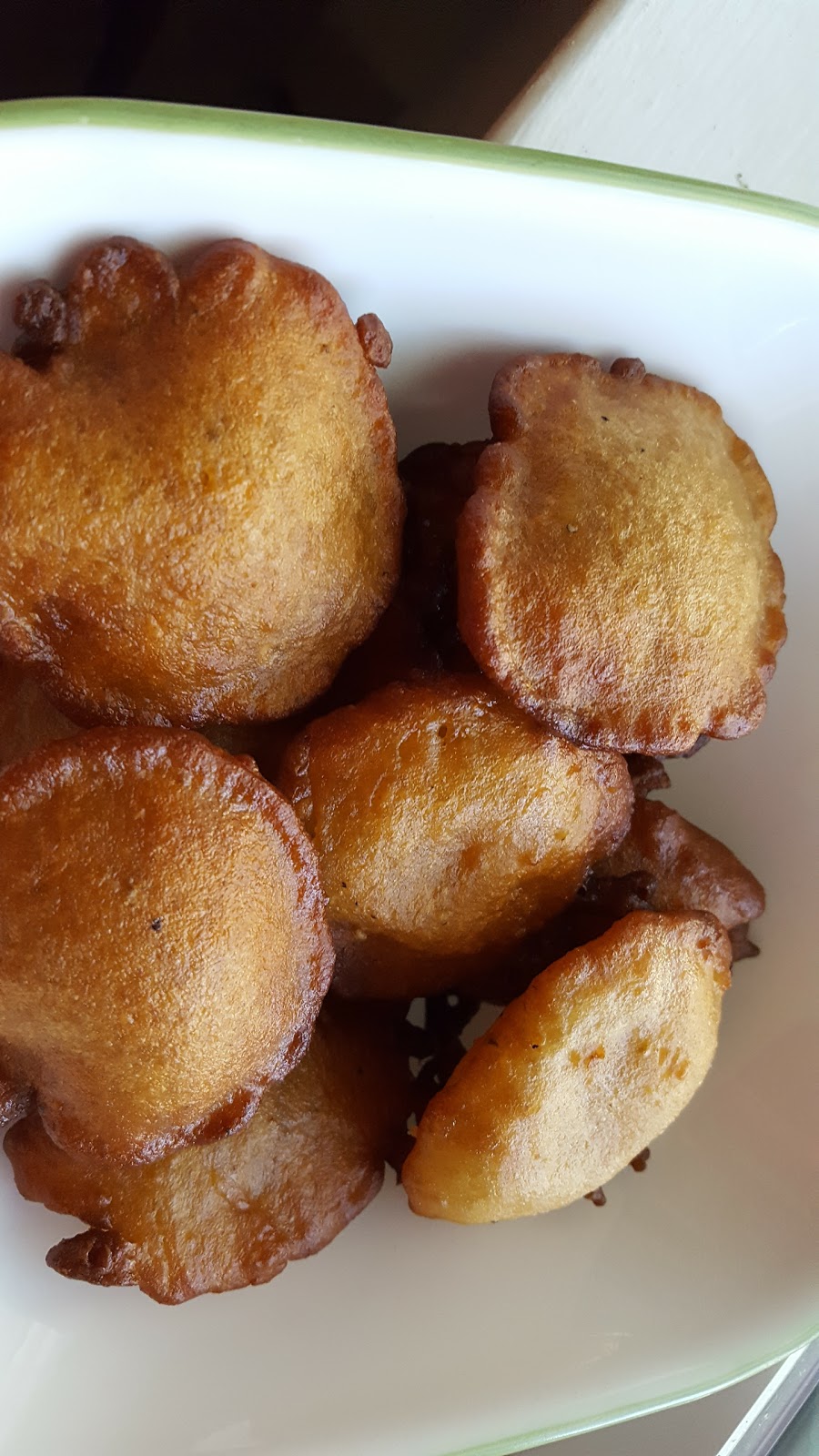 GayathriRaj - Heaven on a Spoon!!!: Sweet Pongadalu with Coconut