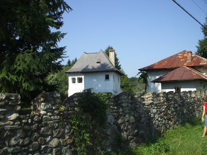 O fotografie...: Culele de la Maldaresti ( sec XVI-XVII ) - jud Valcea