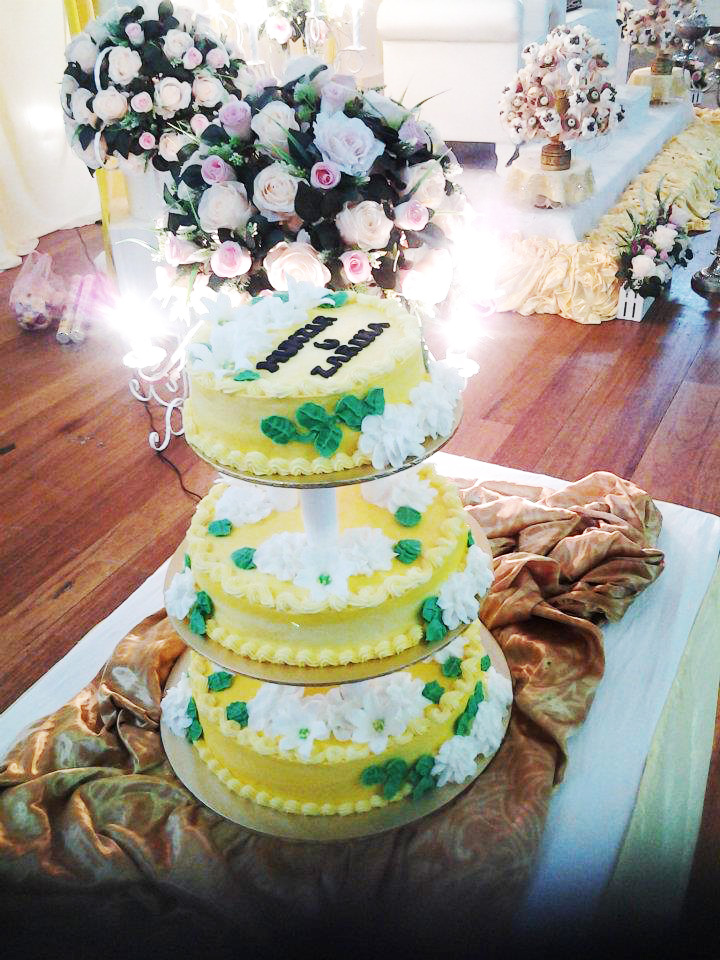 Leena Cake Creations: Wedding Cakes - Yellow theme