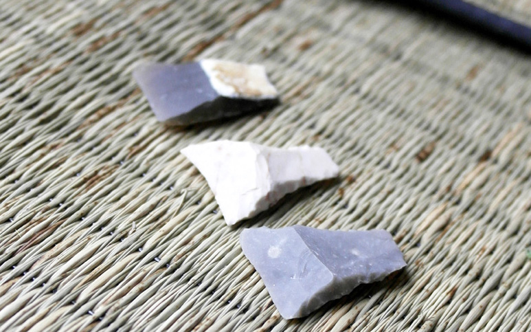 Flint Knapping UK: Petit Tranchet Transverse Arrowheads