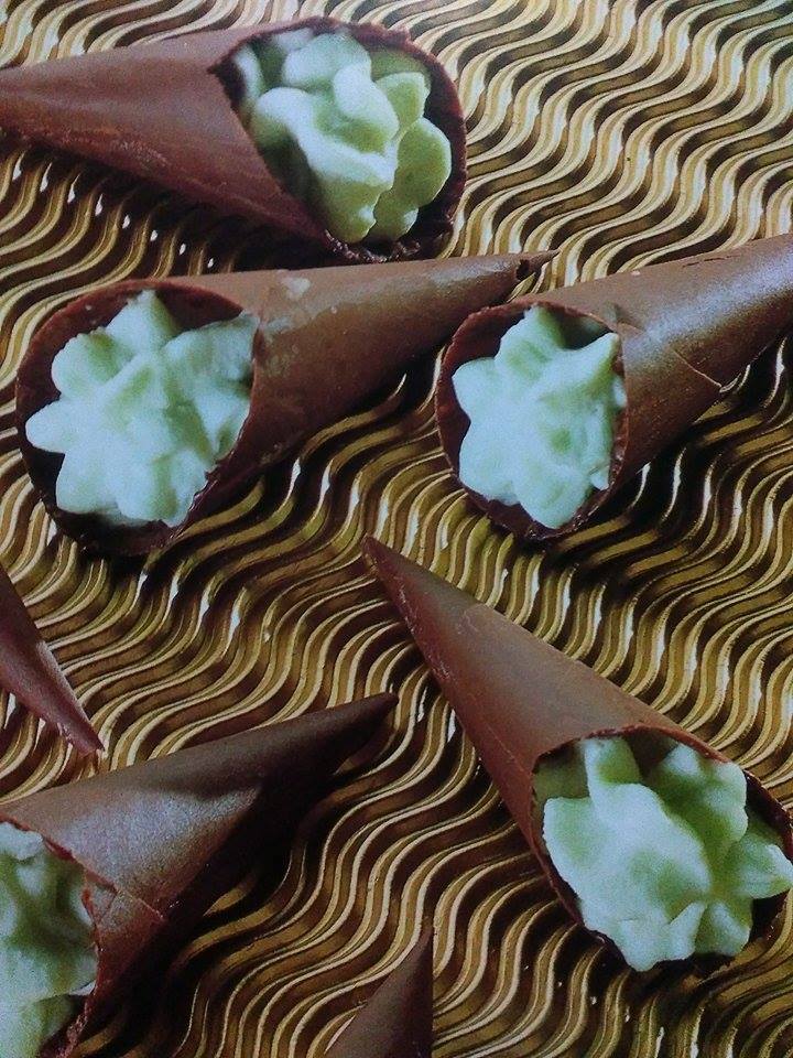 EASY TO COOK: MINI CHOCOLATE CONES