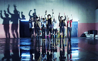 BTS' awesome group dance (gif)