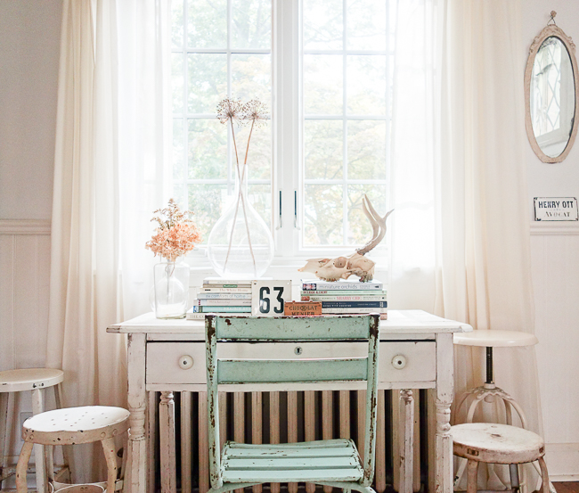 Clean and Simple Winter Decor Inspiration | TIDBITS