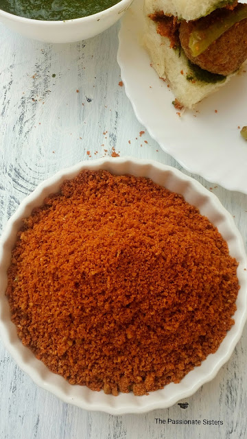 The Passionate Sisters: Teeka Chutney/ Dry Red Chutney for Vada Pav