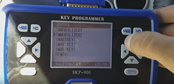 How to Use SKP-900 Key Programmer Program Toyota G Chip Key