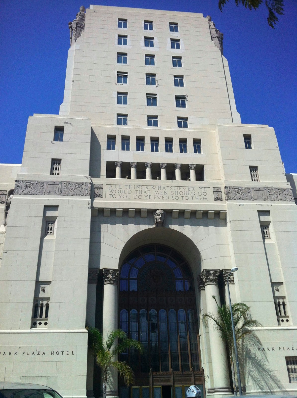 Old Hollywood, New Glitz: Pipe Organs, Chili Peppers, and Prohibition ...