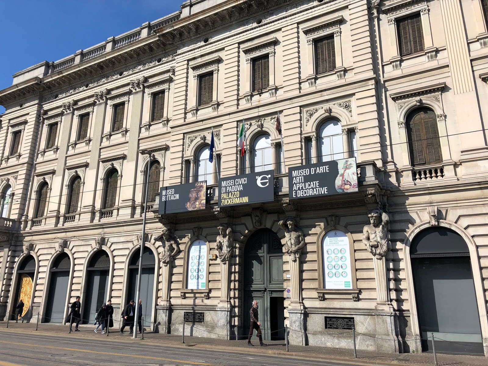 Padova (Italia): Centro histórico y Museos Eremitani