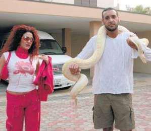 شبكة أوتار الأصيل الإخبارية : Wife Hannibal Gaddafi's son torturing a ...