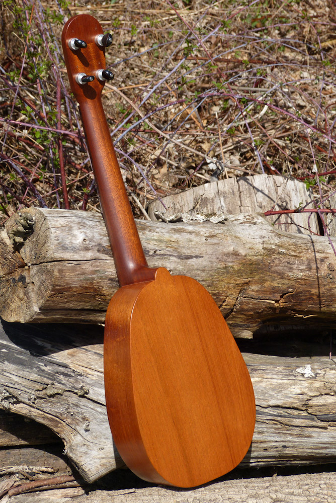 2013 Makapili Sinker Redwood Pineapple Tenor Ukulele