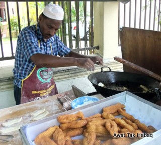 Awat Tak Habaq?: KUIH PAK TONGKO TERUS JADI PILIHAN PENDUDUK TEMPATAN ...