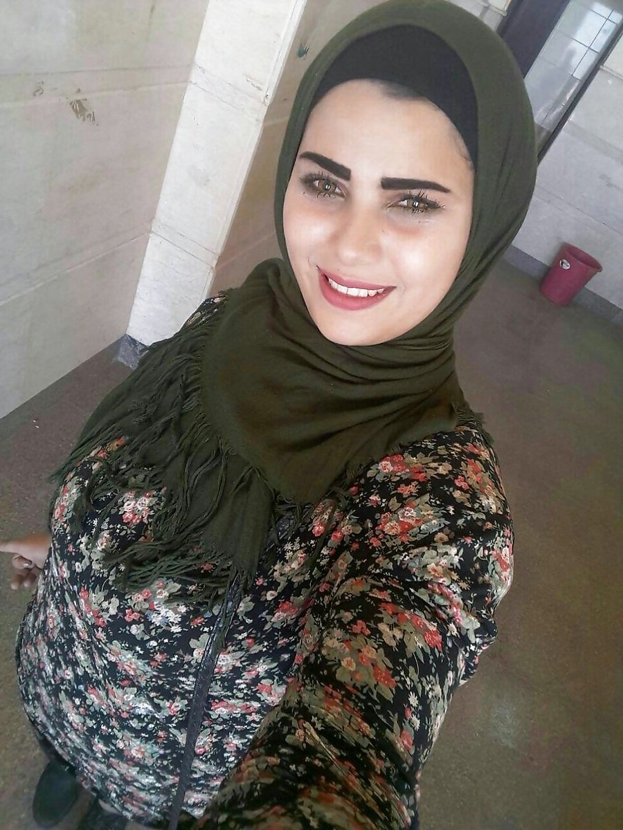 Türbanlı Banu | Şahane Arşivler