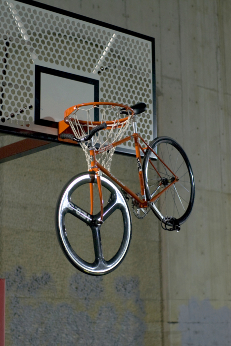 BIKE AND BASKETBALL | LOS CHICOS DEL BASKET